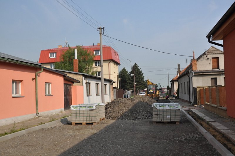 Rekonstrukce ulic Na Růžku, Ke Hřišti, U Sluh - Obec Veleň, velen, mirovice